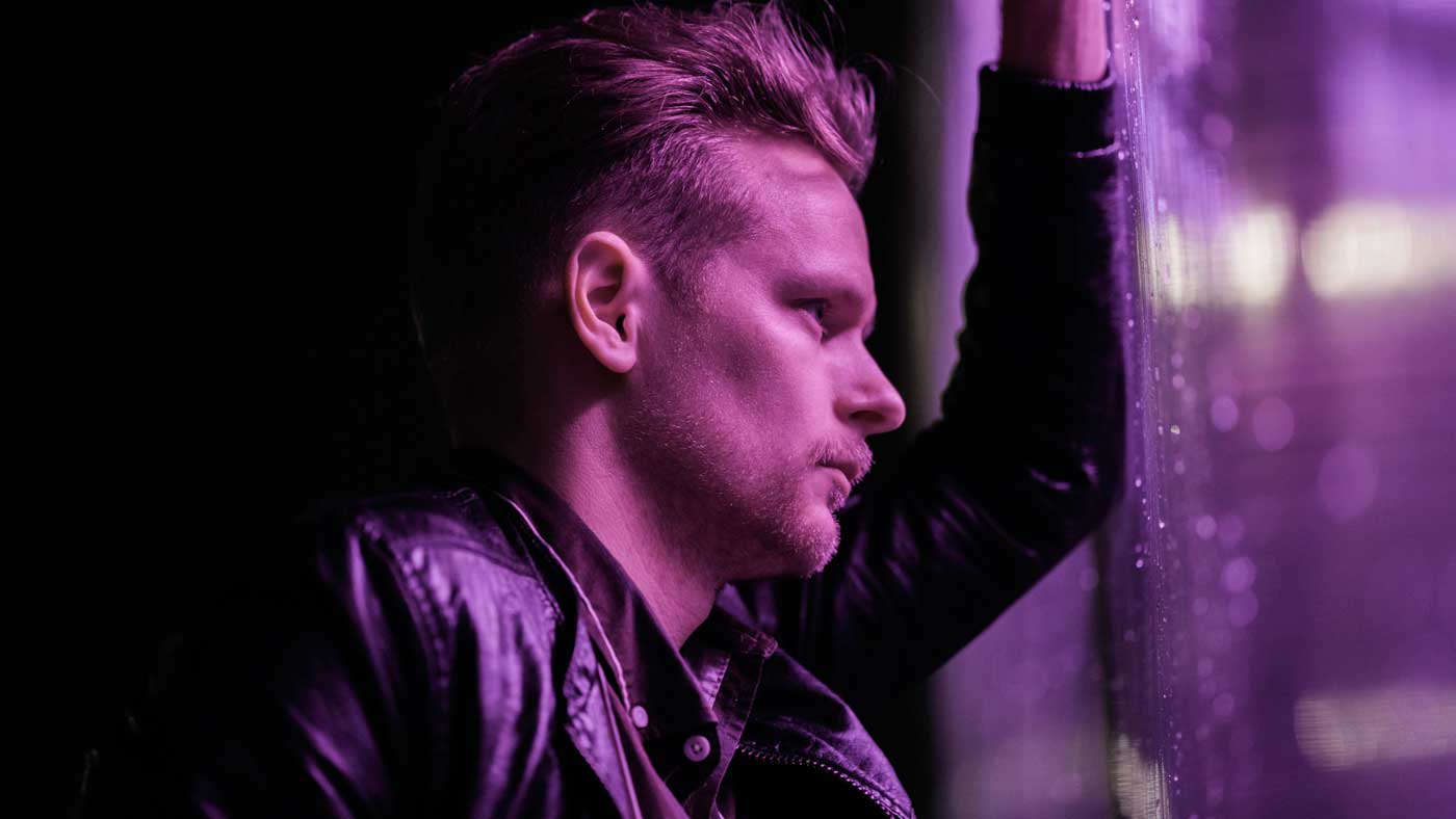 Lighting gels: What are they and how do they work? - Videomaker