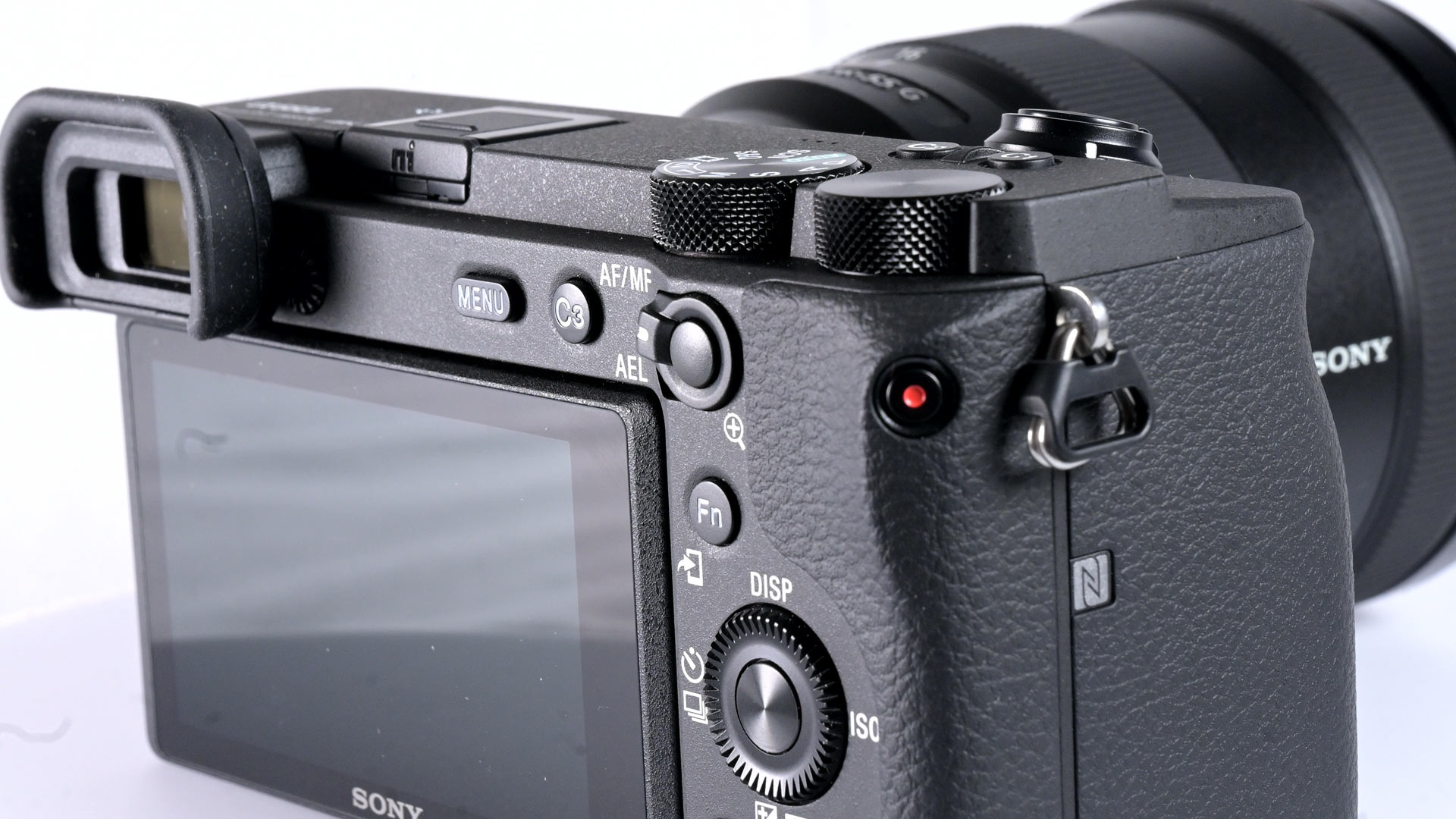 Sony a6600: The standard for mirrorless APS-C cameras - Videomaker