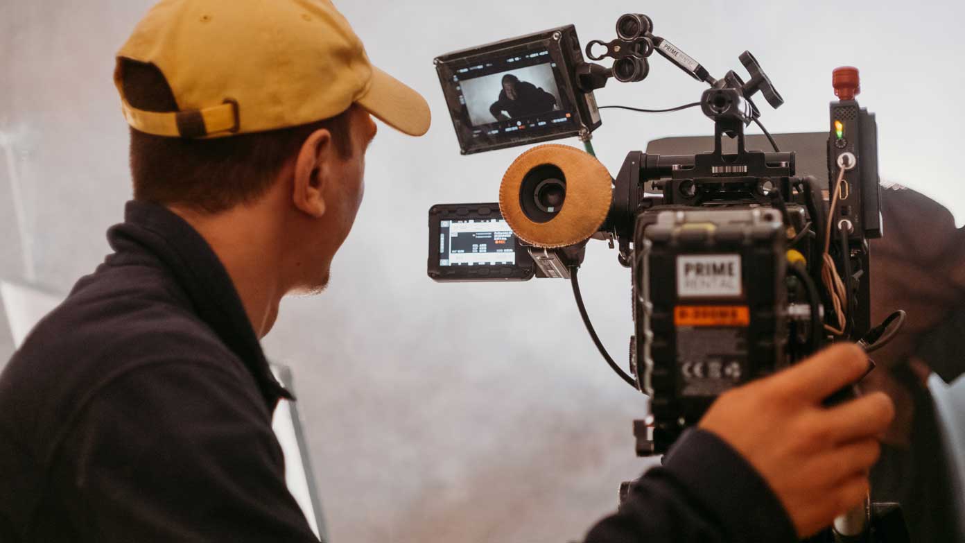 Benefits of cinema cameras - Videomaker