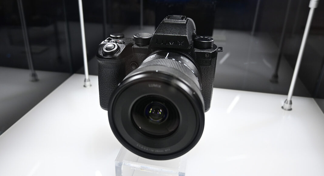 CES 2023: Panasonic Lumix S5IIX takes Best Mirrorless Camera - Videomaker